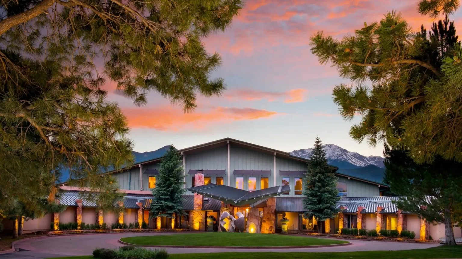 Luxury Hotel in Colorado Springs | Garden of the Gods Resort